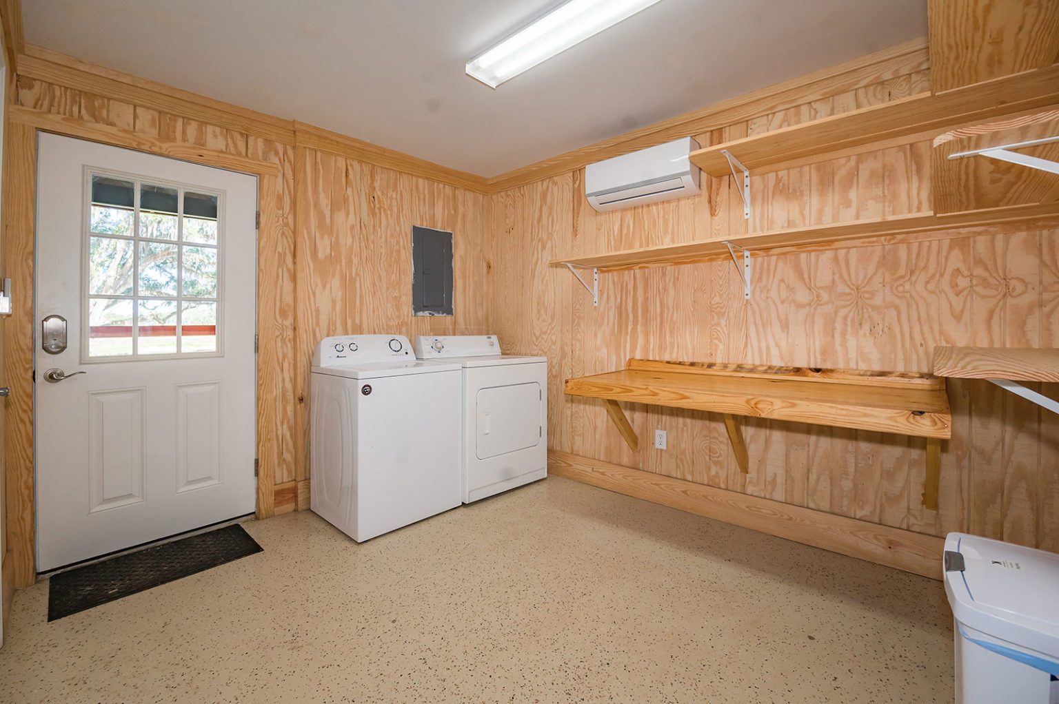 Thoroughbred Stall Rental | Designed with Trainers in Mind